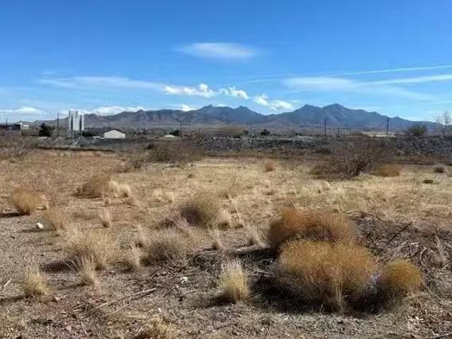 860 E Simon Ave, Kingman, AZ 86409 MLS 025354