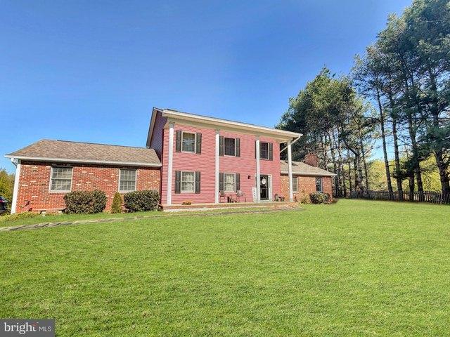 860 Hartwood Rd, Fredericksburg, VA 22406