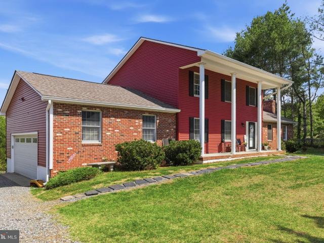 860 Hartwood Rd, Fredericksburg, VA 22406 | MLS #VAST2048 | Compass