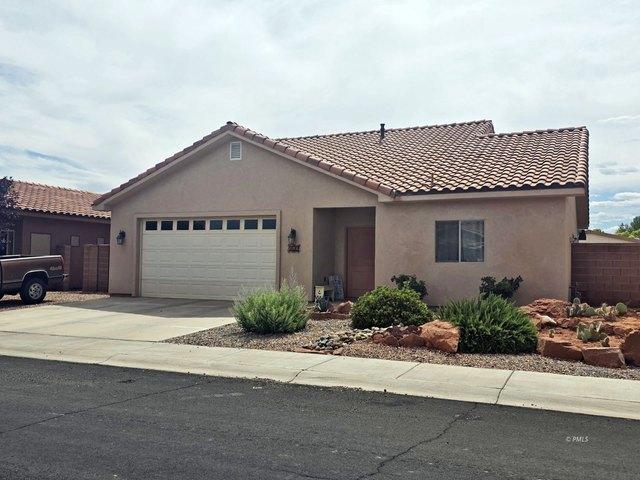 860 Heron Dr, Page, AZ 86040