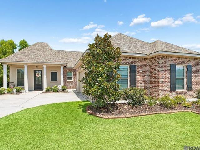 860 Lakehaven Dr, Gonzales, LA 70737