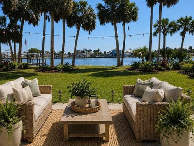 860 Lambert Ave, Flagler Beach, FL 32136