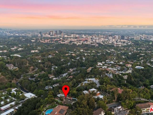 860 Linda Flora Drive