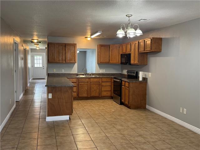 860 Mockingbird Lane