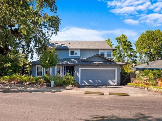 860 March Ave, Healdsburg, CA 95448