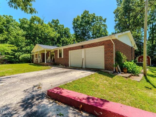 860 Mimosa Lane
