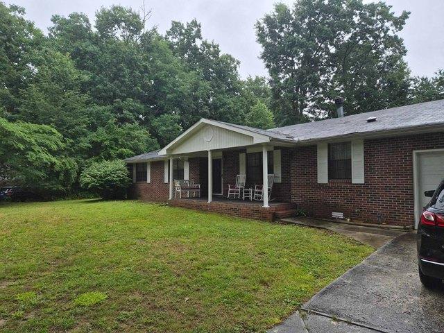 860 Mimosa Ln, Crossville, TN 38572
