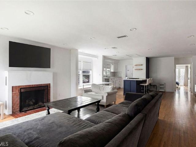 860 N Grand Street, Orange, US, CA
