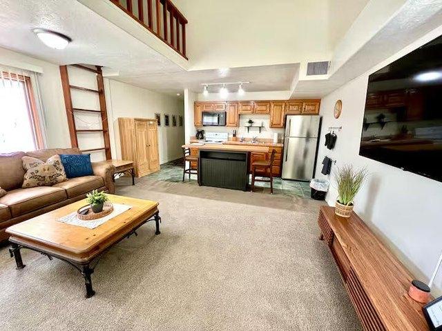 860 S Village Rd Apt H8, Saint George, UT 84770
