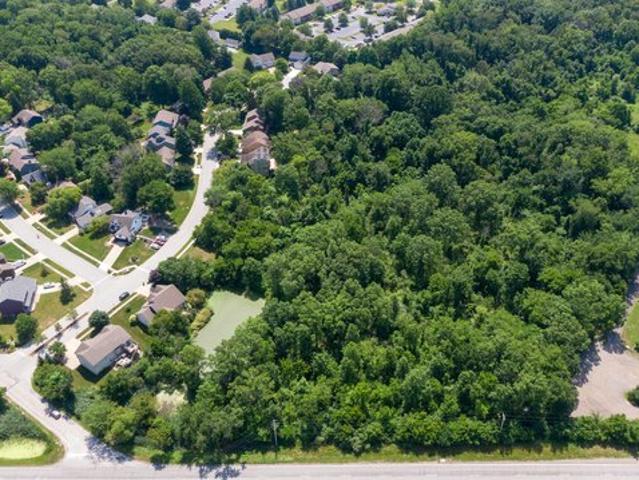 860 Quail Ridge Cir, Porter, IN 46304