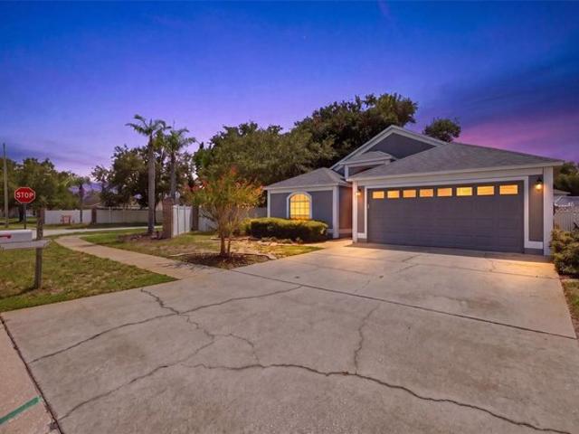 860 Rocky Mountain Ct, Valrico, FL 33594