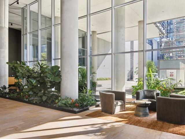 860 W Blackhawk St Unit 204, Chicago, IL 60642