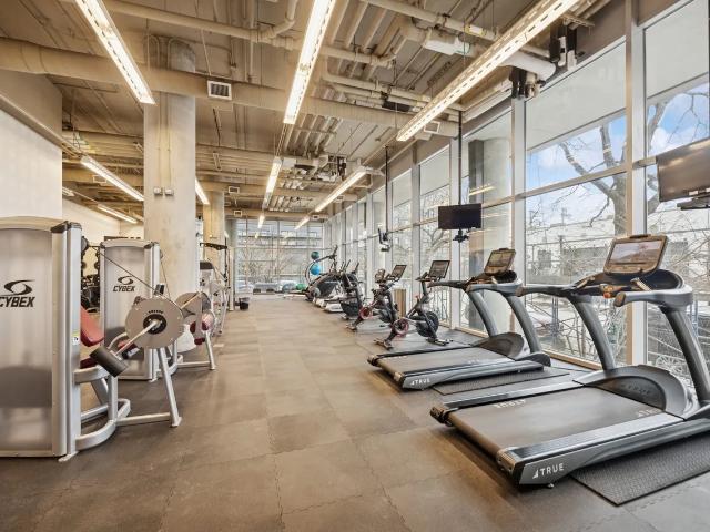 860 W Blackhawk Street # 507