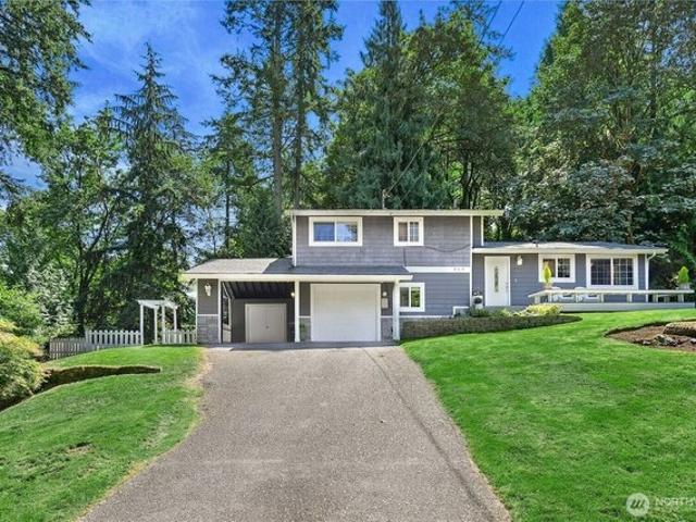 860 Valley View Pl SW, Issaquah, WA 98027