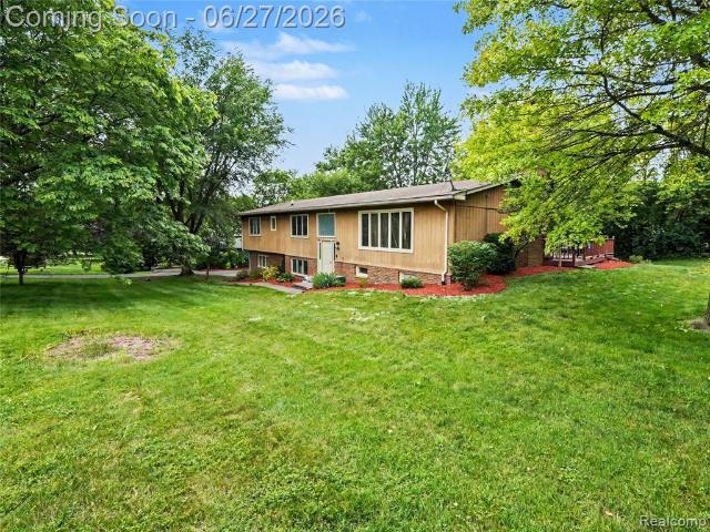 8614 Meadowland Court