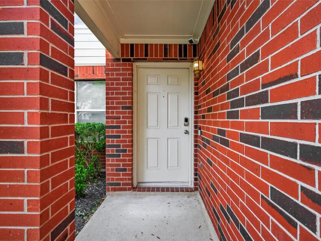 8614 Black Cliff Lane