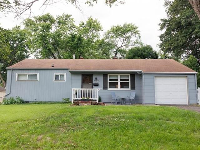 8614 Bristol Ave, Kansas City, MO 64138