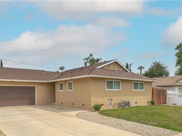8614 Camelia Dr, Riverside, CA 92504