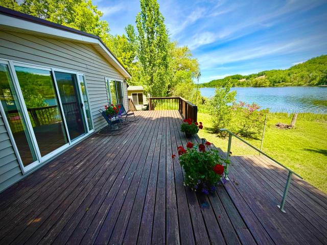 8614 Pete's Landing