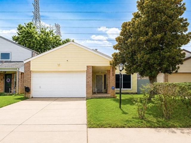 8615 Belle Park Dr, Houston, TX 77099