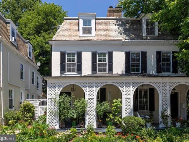 8615 Evergreen Pl, Philadelphia, PA 19118