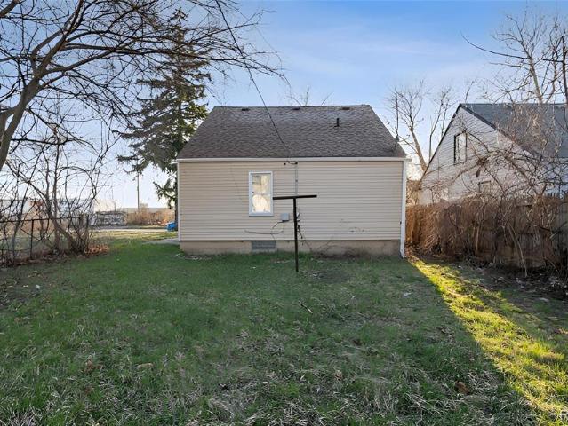 8615 Strathmoor Street