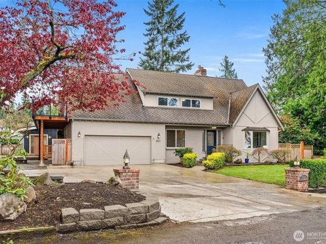 8615 th St SW, Edmonds, WA 98026
