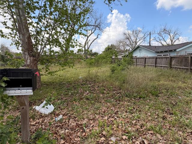 8617 Gibbons St, Houston, TX 77012 | MLS #20383