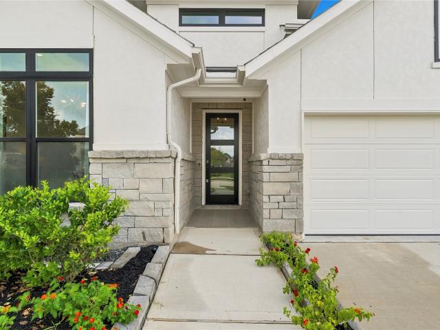8618 Gleaming Village Way