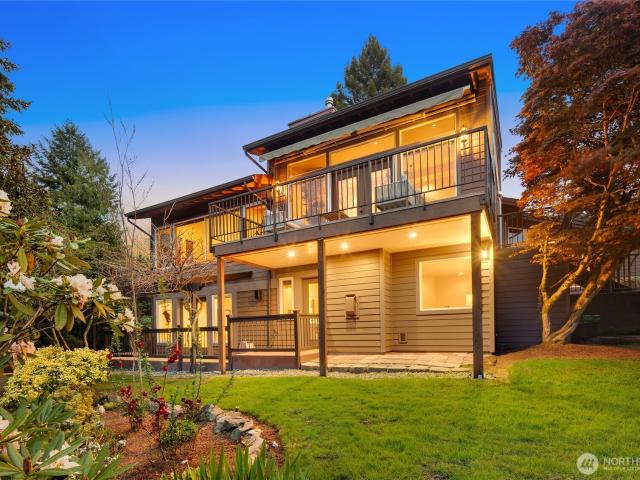 8619 NE 24th St, Clyde Hill, WA 98004 | MLS #2504