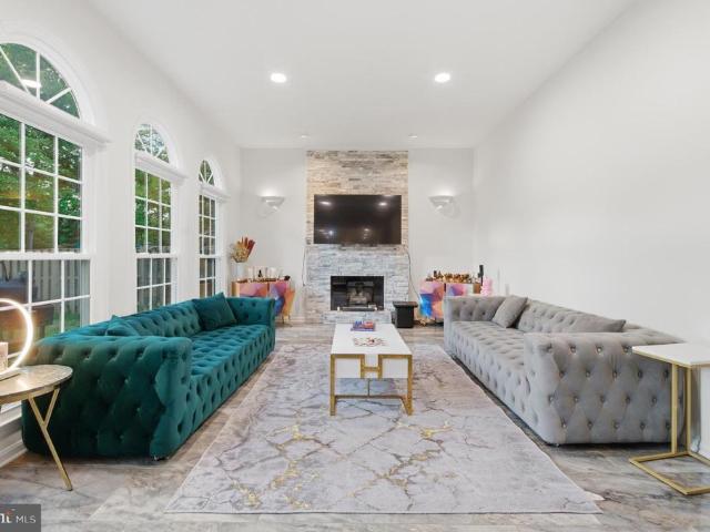 8619 Oak Chase Circle