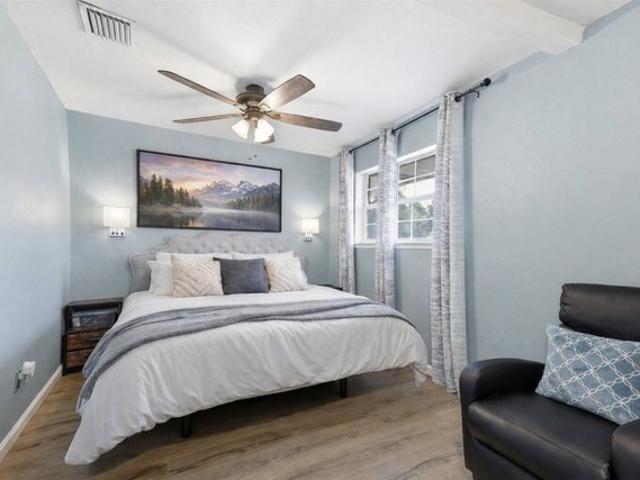 8619 Ardley Cir, Houston, TX 77088