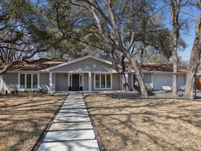 8610 MESA Dr
