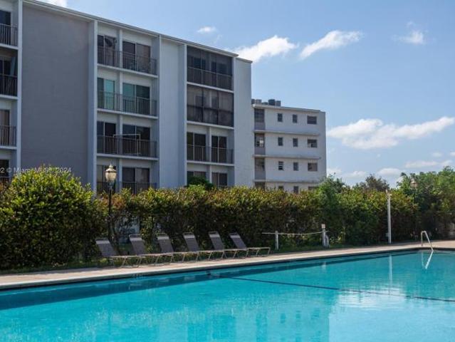 8610 N Sherman Cir #501, Miramar, FL 33025