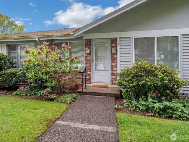 8610 Onyx Dr SW, Unit D, Lakewood, WA 98498 | MLS #2514 | Compass