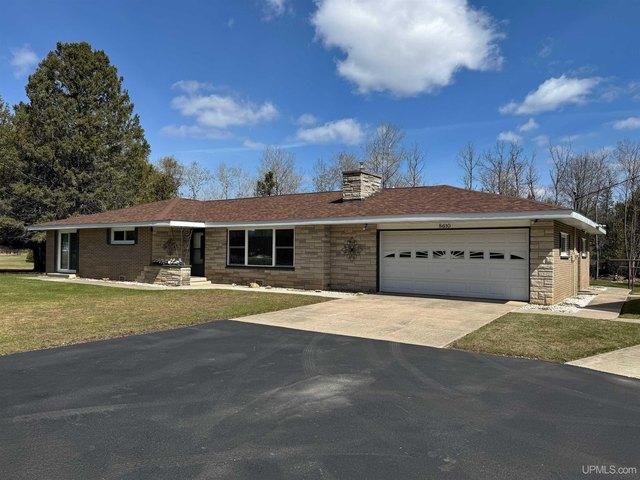 8610 County 426 L Rd, Cornell, MI 49818
