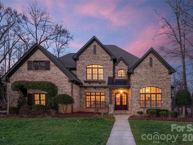8610 Highgrove St, Charlotte, NC