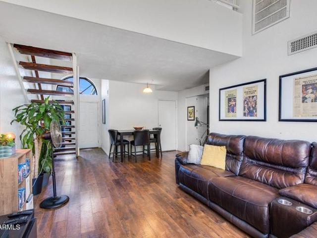 8611 N 67th Dr, Peoria, AZ 85345