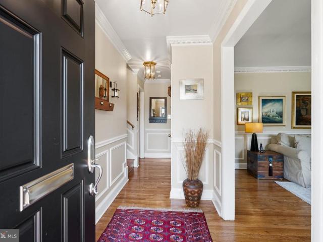 8611 Cyrus Place