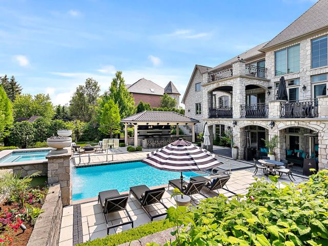 8611 Crest Ct, Burr Ridge, IL 60527 | MLS #12619 | Compass