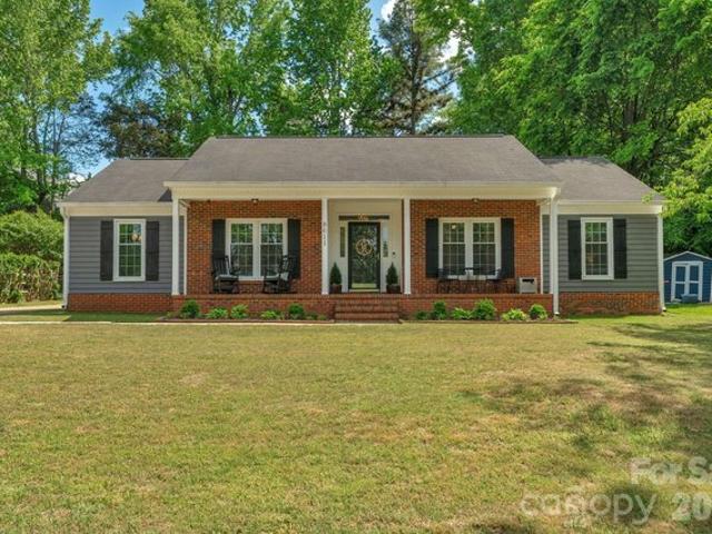 8611 Ducksbill Dr, Charlotte, NC 28277