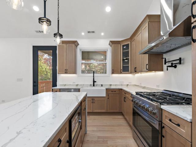 8611 Dorr Road