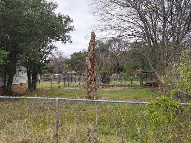 8611 Georgian Dr