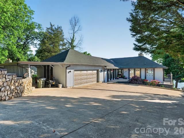 8611 Island Point Rd, Charlotte, NC 28278 | MLS #4371 | Compass