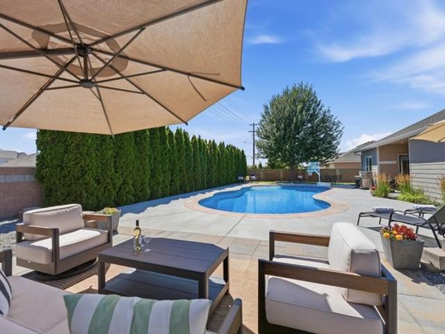 8611 W 9th Ave, Kennewick, WA 99336