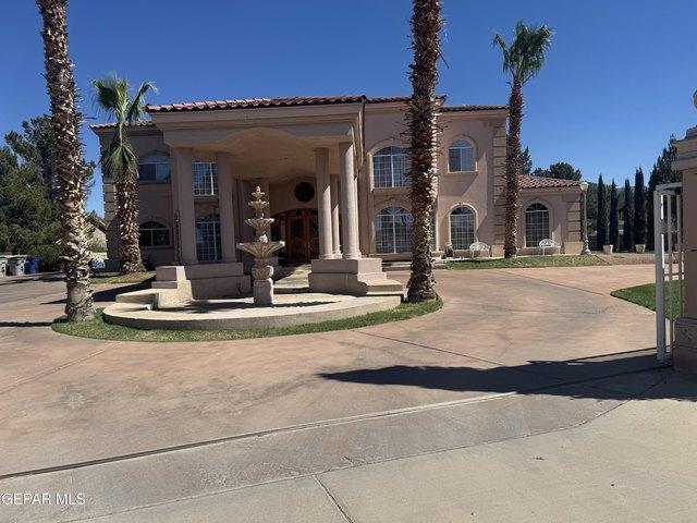 861 Country Club Rd, El Paso, TX 79932