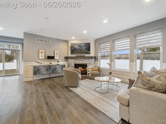 861 Coolidge Road