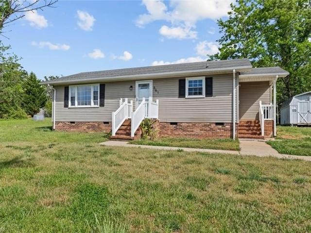 861 Creed Rd, Ararat, NC 27007
