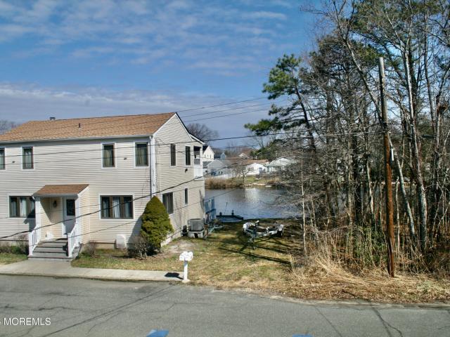 861 Glenwood Place