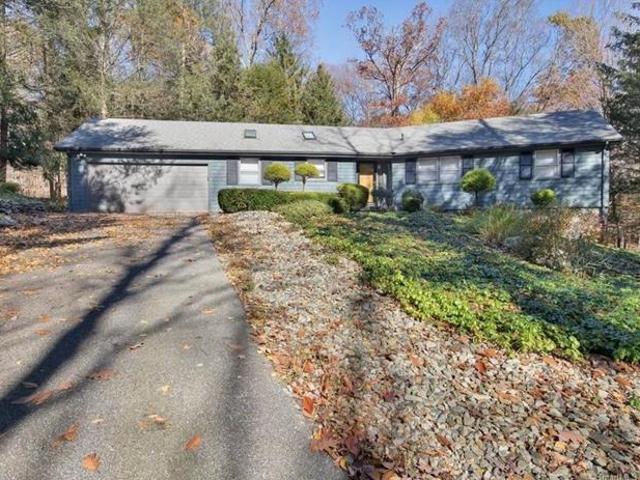 861 Middle Turnpike, Mansfield, CT 06268